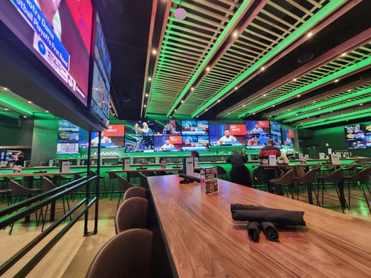 TOM’S WATCH BAR - Updated February 2025 - 113 Photos & 38 Reviews - 140 ...