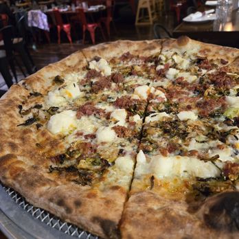SQUARE PEG PIZZERIA - Updated November 2025 - 107 Photos & 34 Reviews ...