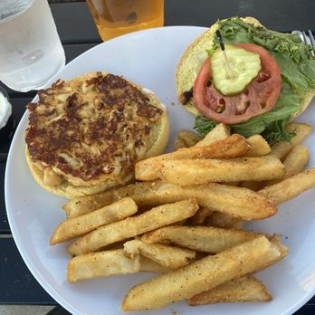 TUCKAHOE INN - Updated January 2026 - 222 Photos & 398 Reviews - 1 ...