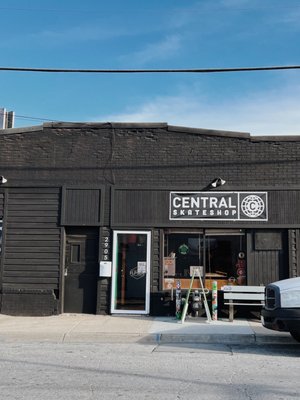 CENTRAL SKATE SHOP - Updated December 2025 - 11 Photos - 2905 N 59th St ...