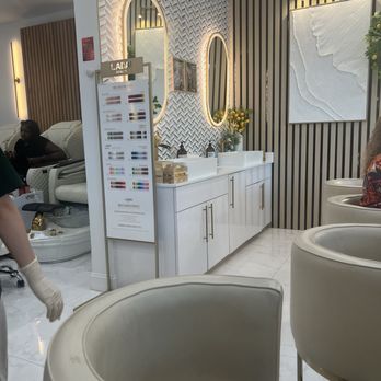 NAIL LAB - Updated December 2025 - 146 Photos & 53 Reviews - 9414 Falls ...