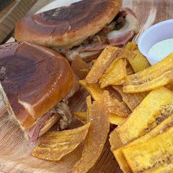 SWAMP CAT BREW - Updated October 2025 - 72 Photos & 27 Reviews - 1943 ...