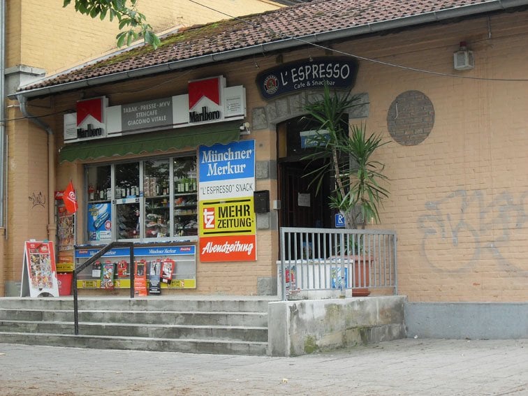CAFE L’ESPRESSO + BAHNHOFSKIOSK - Unterhaching, Bayern - Coffee & Tea ...