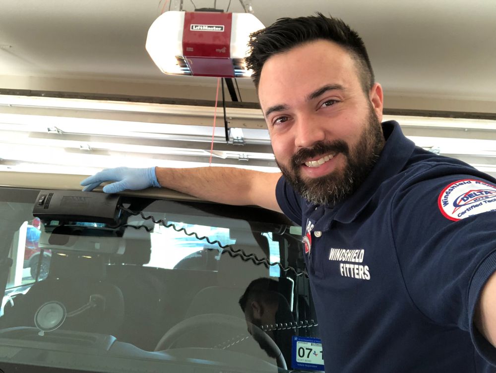 WINDSHIELD FITTERS - 56 Photos & 17 Reviews - 935 N Wilcrest Dr ...