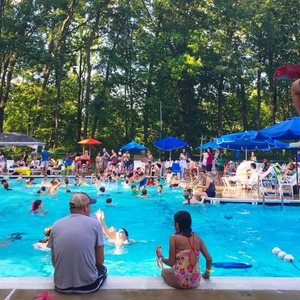 SILVER SPRING RECREATION AND AQUATIC CENTER - Updated May 2025 - 1319 ...