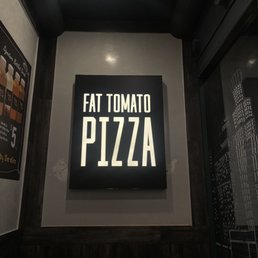 FAT TOMATO PIZZA - Updated January 2026 - 278 Photos & 208 Reviews ...