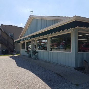 CLASSIC RERUNS THRIFT STORE - Updated January 2026 - 11 Photos - 620 ...