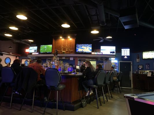 FLOWING TIDE PUB 3 - Updated December 2025 - 57 Photos & 143 Reviews ...