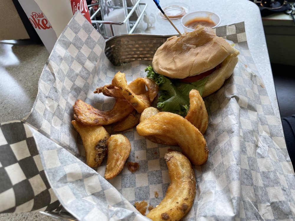 LIGHTHOUSE DRIVE IN - Updated November 2024 - 61 Photos & 142 Reviews ...