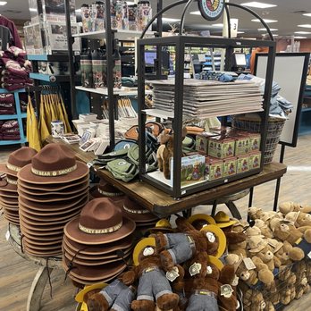 TUSAYAN GENERAL STORE - Updated December 2025 - 57 Photos & 73 Reviews ...