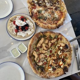 THE HALL’S PIZZA KITCHEN - Updated December 2024 - 825 Photos & 658 ...