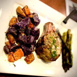 ZEPPELINS BAR & GRILL - Updated November 2025 - 114 Photos & 265 ...