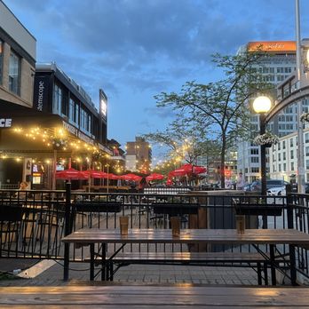 GIULIA - Updated December 2025 - 15 Photos - 61 York Street, Ottawa ...