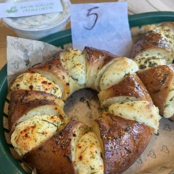 CALIC BAGEL - 483 Photos & 180 Reviews - 2748 W 8th St, Los Angeles ...