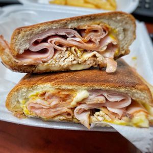 SMACKIN J’S DELI & GRILL - 1301 W Copans Rd A1, POMPANO BEACH, Florida ...