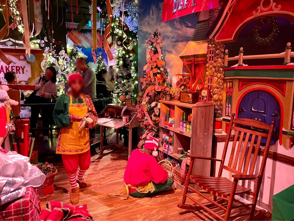 SANTALAND - Updated November 2025 - 246 Photos & 82 Reviews - 157 West ...