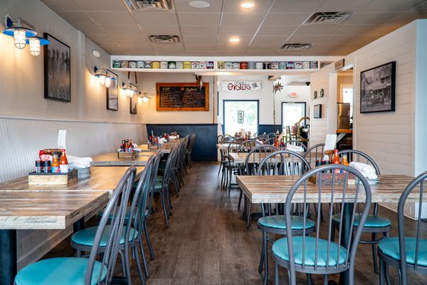 FINS ALE HOUSE & RAW BAR - WEST FENWICK - Updated October 2025 - 53 ...