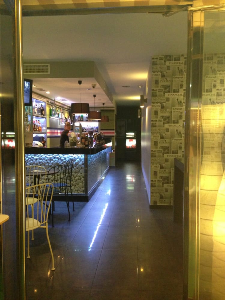 CHLOE BAR - Updated June 2024 - Calle Correo Viejos, 9, Málaga, Spain ...