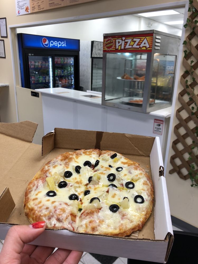 CANADIAN UNLIMITED PIZZA HOUSE - Updated May 2026 - 567 Ellice Avenue ...