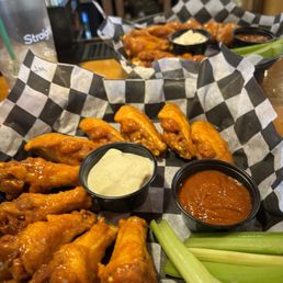 BAR-BILL EAST - Updated December 2025 - 155 Photos & 124 Reviews - 1129 ...