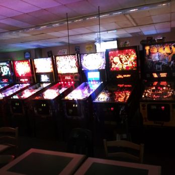 POCKETEER BILLIARDS AND BAR - Updated December 2024 - 223 Photos & 35 ...