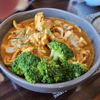 THAI TABLE - Updated June 2025 - 135 Photos & 60 Reviews - 5221 ...