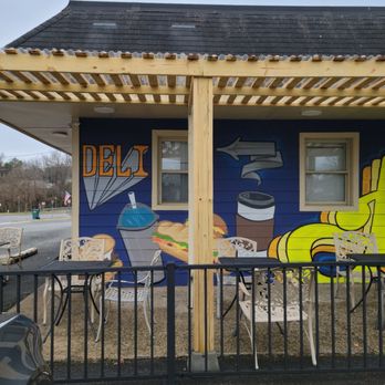 LAKESIDE DELI - Updated December 2025 - 65 Photos & 51 Reviews - 5014 ...