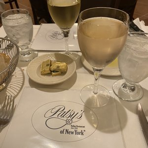 PATSY’S ITALIAN RESTAURANT - 568 Photos & 1057 Reviews - 236 W 56th St ...
