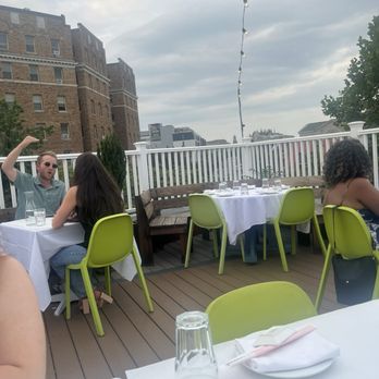 PERRY’S RESTAURANT - Updated October 2024 - 817 Photos & 886 Reviews ...