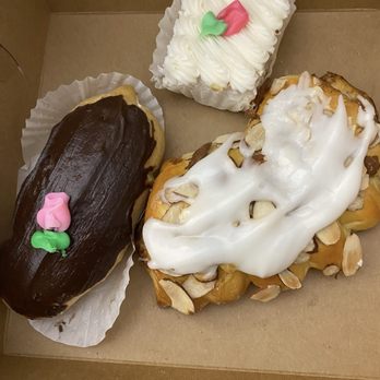 SCHMIDT’S PASTRY COTTAGE - Updated January 2026 - 47 Photos & 52 ...