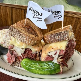 FAMOUS 4TH STREET DELICATESSEN - Updated June 2025 - 1330 Photos & 812 ...