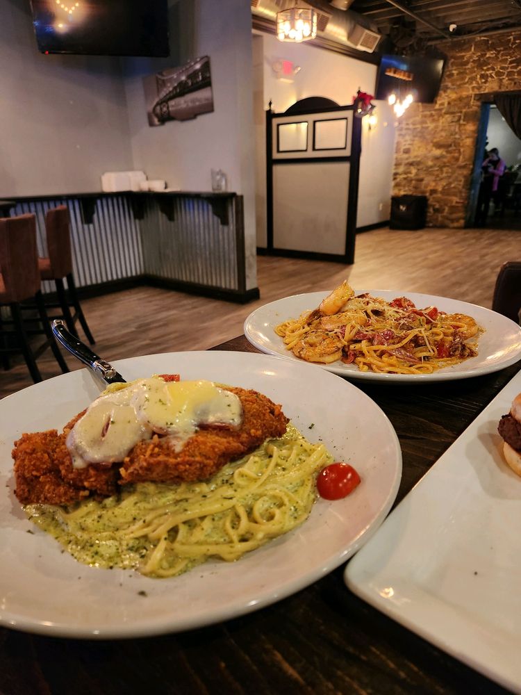 THE RAILYARD - Updated January 2025 - 39 Photos & 65 Reviews - 119 ...