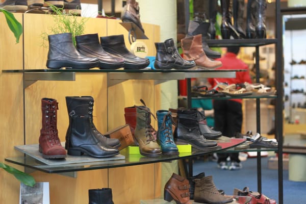 ON THE RUN - Updated November 2025 - 140 Photos & 780 Reviews - 1310 ...