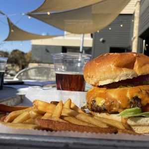 EAST TROY HOUSE - Updated October 2025 - 47 Photos & 44 Reviews - 2093 ...