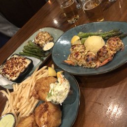 PHILLIPS SEAFOOD - 2108 Photos & 1870 Reviews - 601 E Pratt St ...