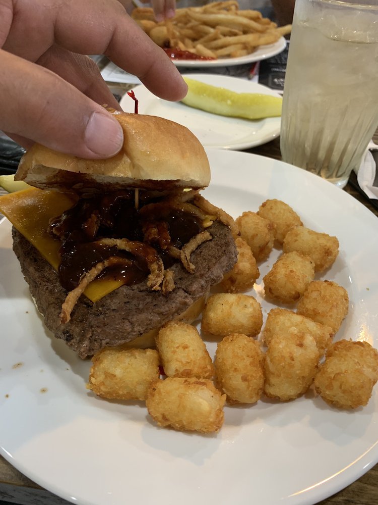 ALDEN BAR & GRILLE - Updated October 2025 - 24 Photos & 82 Reviews ...