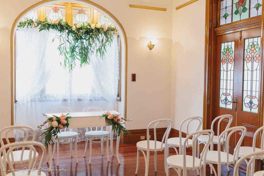 MAPLE & ROSE HOUSE - Updated June 2024 - 10 Photos - 526 Fitzgerald St ...