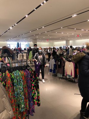 ZARA - Updated December 2025 - 12 Photos & 77 Reviews - 1245 Worcester ...