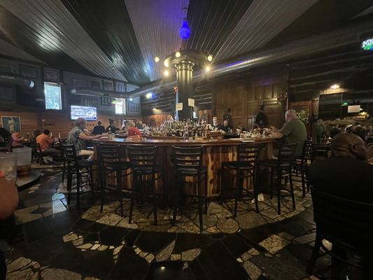 FOXES TRAIL - 103 Photos & 88 Reviews - 305 S Main St, Kokomo, Indiana ...