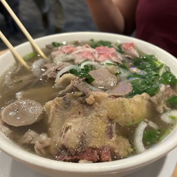 PHO 33 - Updated November 2024 - 525 Photos & 532 Reviews - 285 E 2700 ...