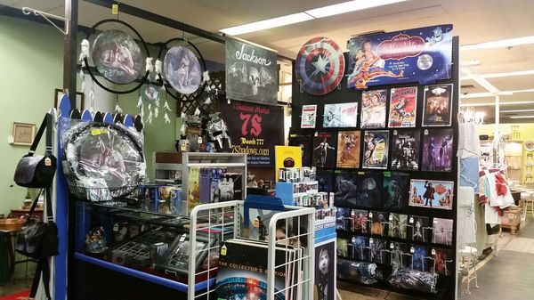 EASTBROOK FLEA MARKET & ANTIQUE MALL - 10 Photos - 425 Coliseum Blvd ...