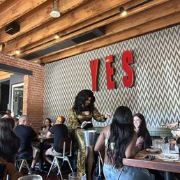 WINDSOR - Updated January 2026 - 2054 Photos & 1979 Reviews - 5223 N ...