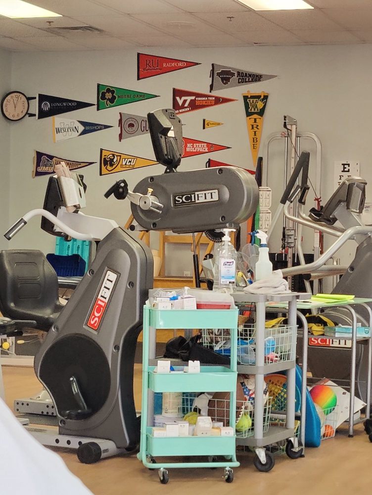 PIVOT PHYSICAL THERAPY - Updated September 2025 - 11 Photos - 9980 ...