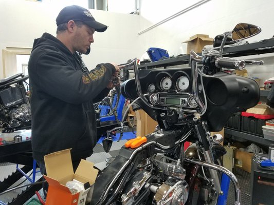 DEAD CENTER CYCLES - Updated August 2024 - 11 Photos - 9045 Orion Dr NE ...