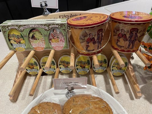 MICHELE’S TABLE - Updated July 2025 - 30 Photos & 10 Reviews - 1414 ...