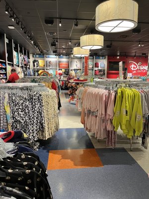 DISNEY STORE - Updated December 2025 - 55 Photos & 40 Reviews - 875 S ...