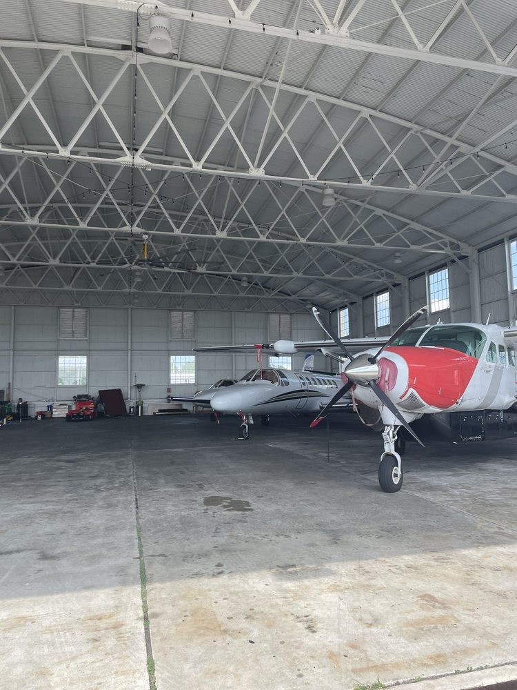 UNIVERSITY AIR CENTER - Updated October 2025 - 20 Photos - 4701 NE 40th ...