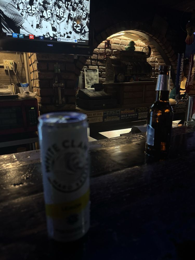 RED’S BIRD CAGE - Updated January 2026 - 14 Photos & 23 Reviews - 231 S ...