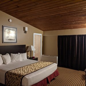 HAMPTON INN BRATTLEBORO - Updated October 2024 - 89 Photos & 46 Reviews ...