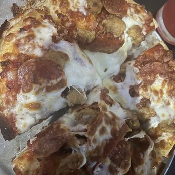 PEARL STREET PIZZERIA & PUB - Updated January 2026 - 313 Photos & 437 ...